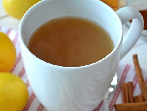 Traditional Roast Turkey with Pan Gravy - A Pretty Life In The Suburbs